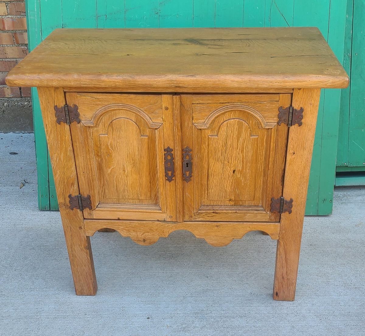RUSTIC OAK 2 DOOR CABINET — Lots of Furniture